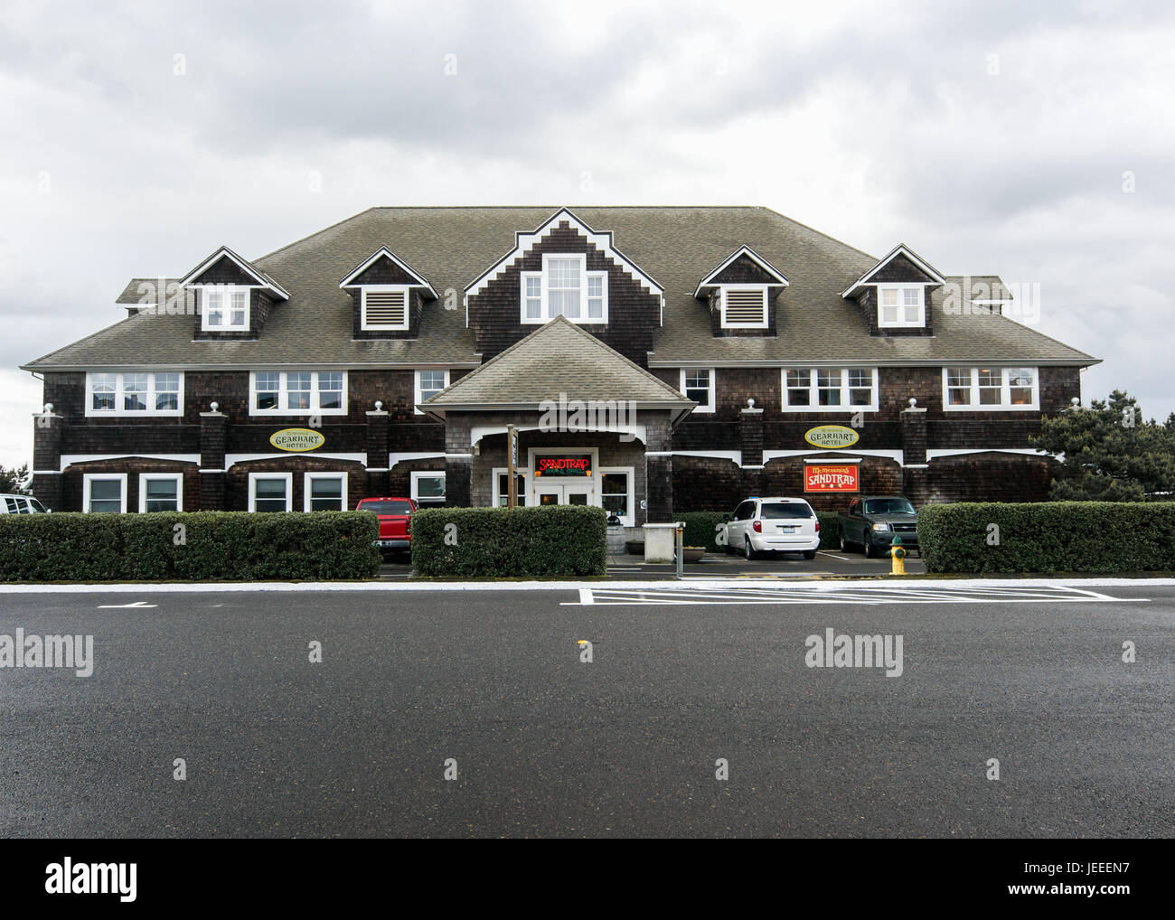 McMenamins Gearhart Hotel in Gearhart, Oregon, USA-Front des Gebäudes ...