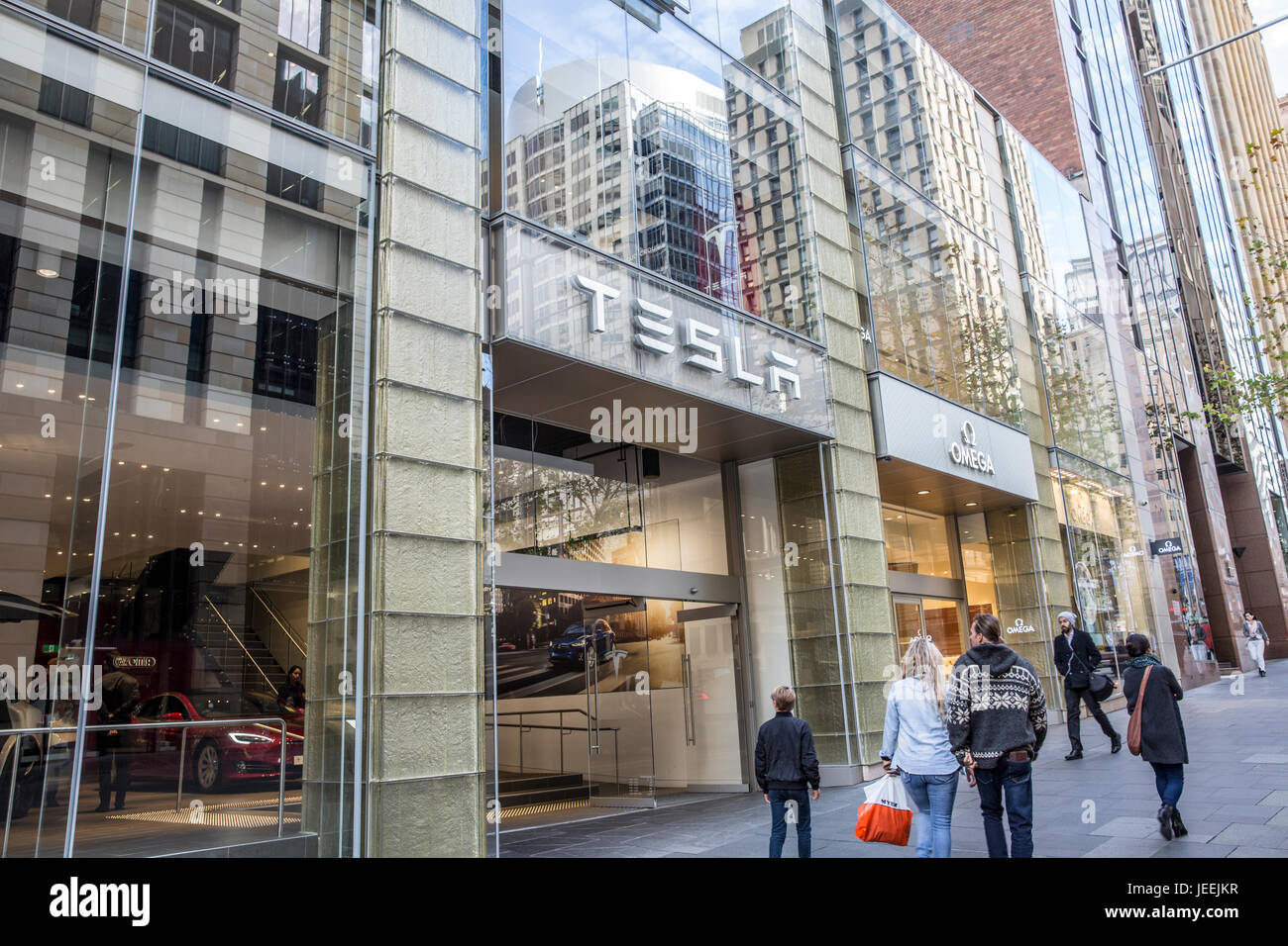 Tesla showroom australien -Fotos und -Bildmaterial in hoher Auflösung ...