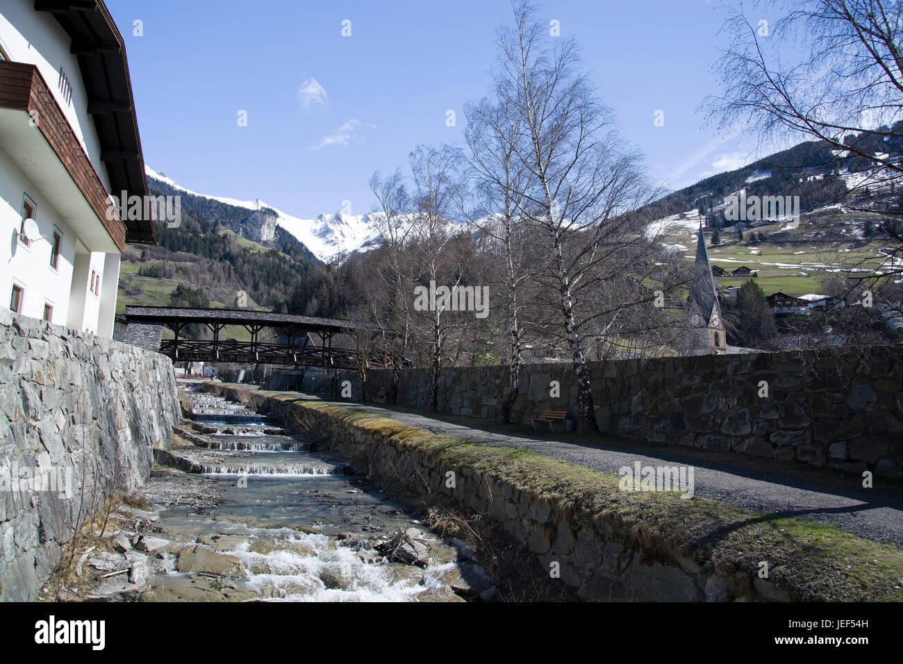 Flussbett der Holzwand Bach in Matrei, Österreich., Flussbett des ...