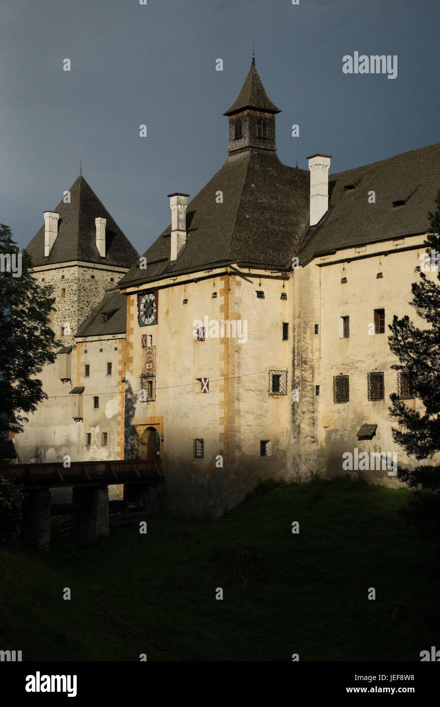 Schloss Moosham gehört zur Gemeinde Unternberg im Lungau, Salzburg ...