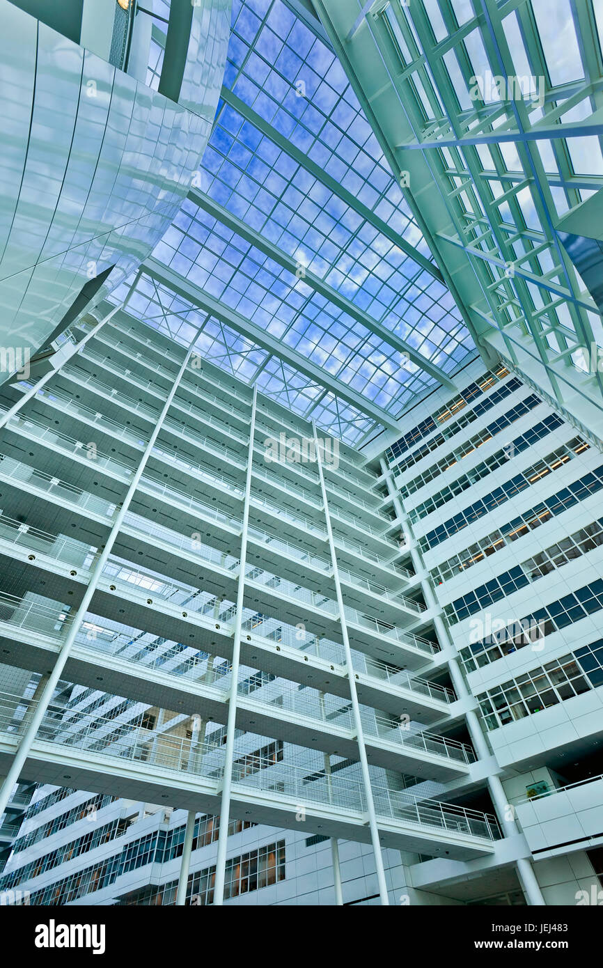 DEN HAAG-MÄRZ 18. Das Atrium des Haager Rathauses. Entworfen 1986 von ...