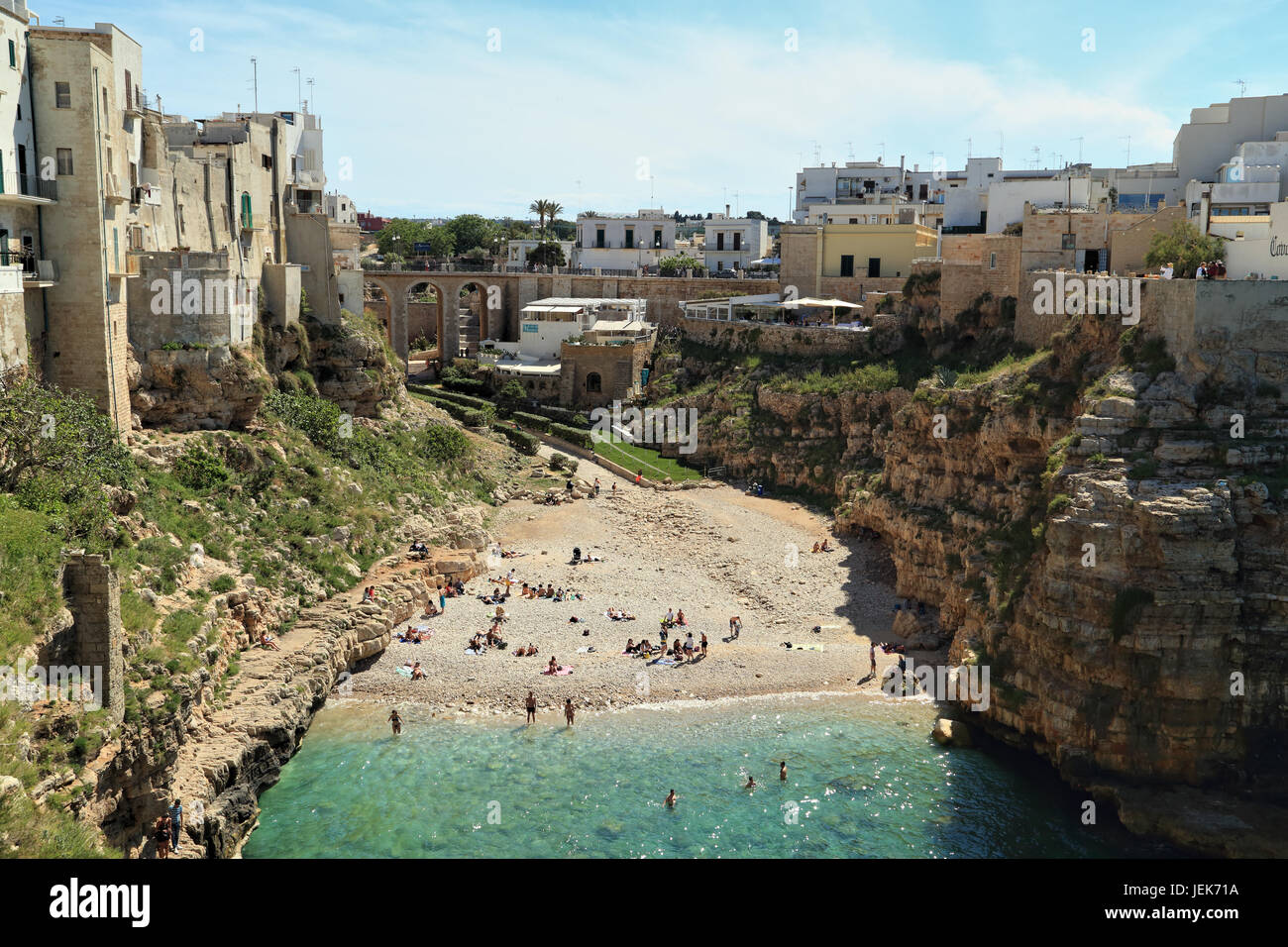 Strand von Polignano a Mare, Apulien, Süditalien / Spiagge, Apulien ...