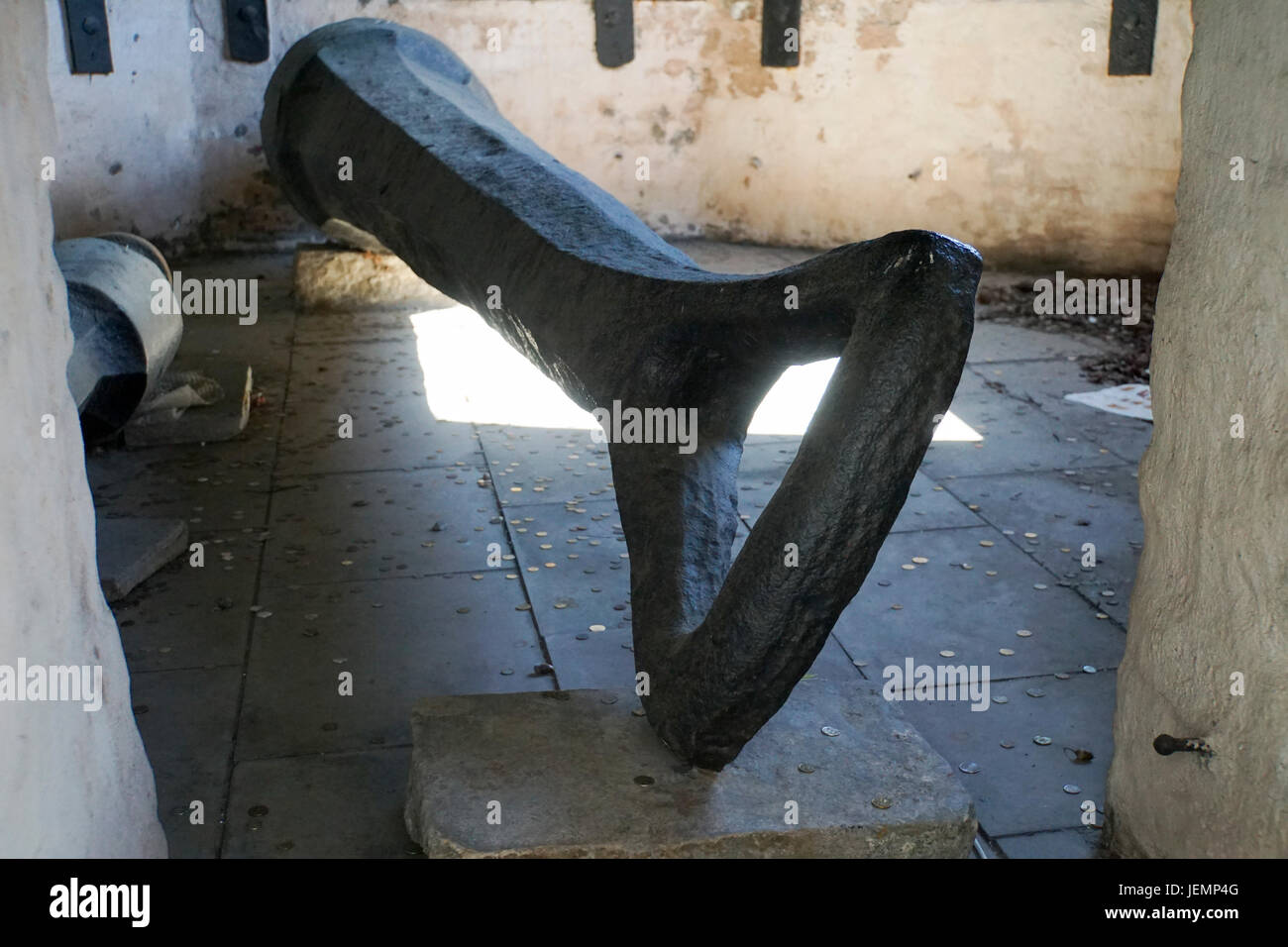 Bell tongue -Fotos und -Bildmaterial in hoher Auflösung – Alamy