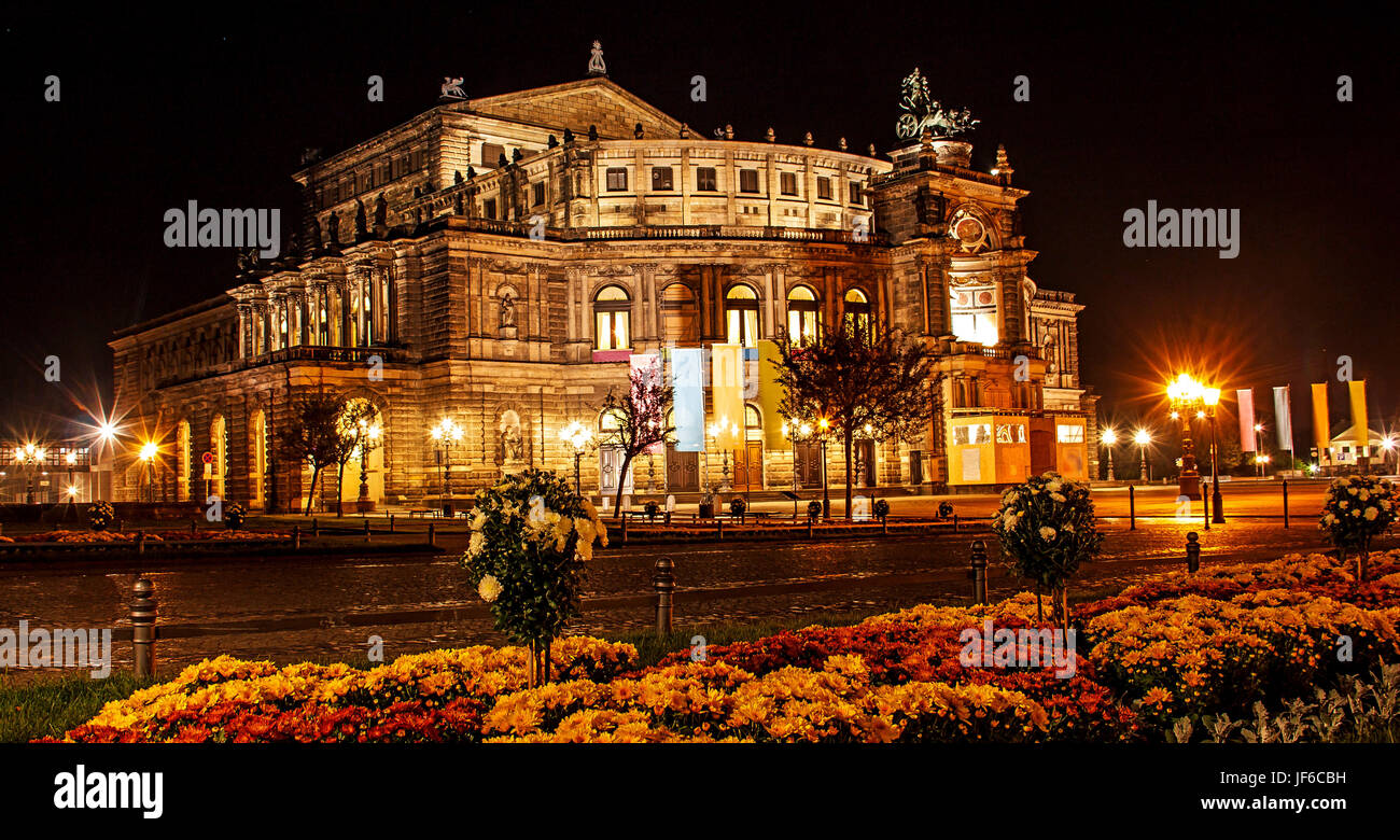 Ballet dresden -Fotos und -Bildmaterial in hoher Auflösung – Alamy