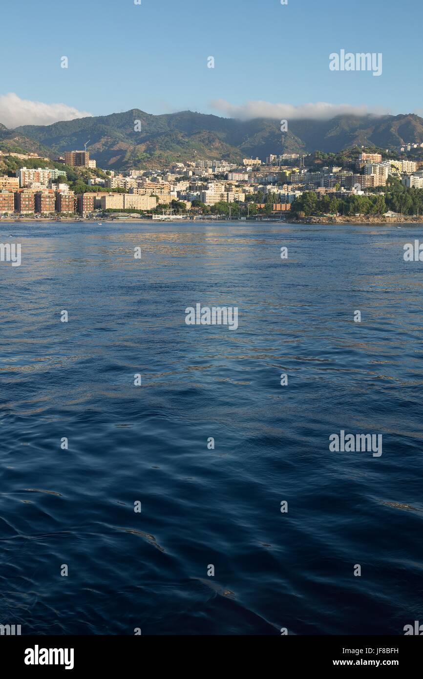 Hafen von messina -Fotos und -Bildmaterial in hoher Auflösung – Alamy