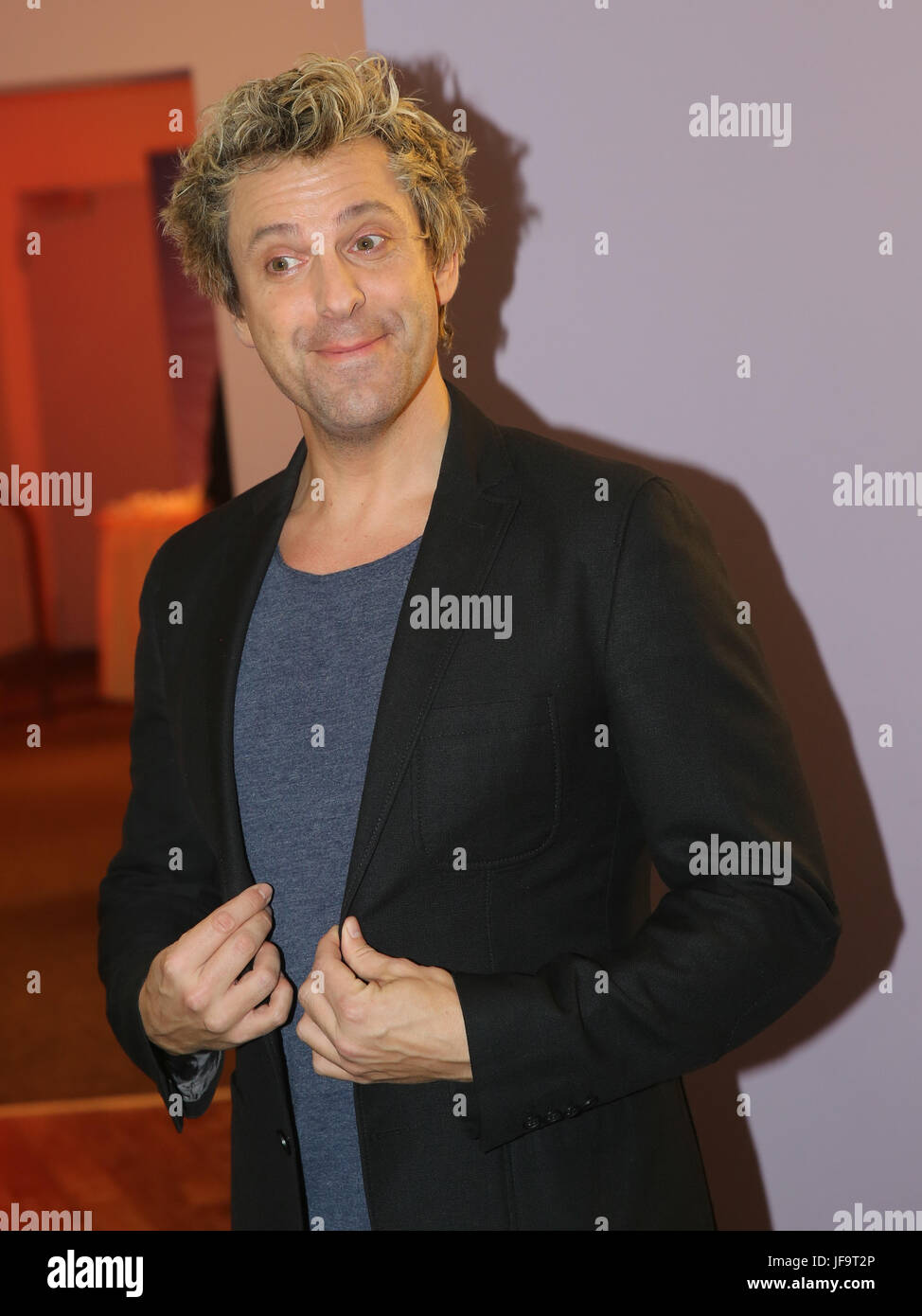 Deutscher comedian -Fotos und -Bildmaterial in hoher Auflösung – Alamy