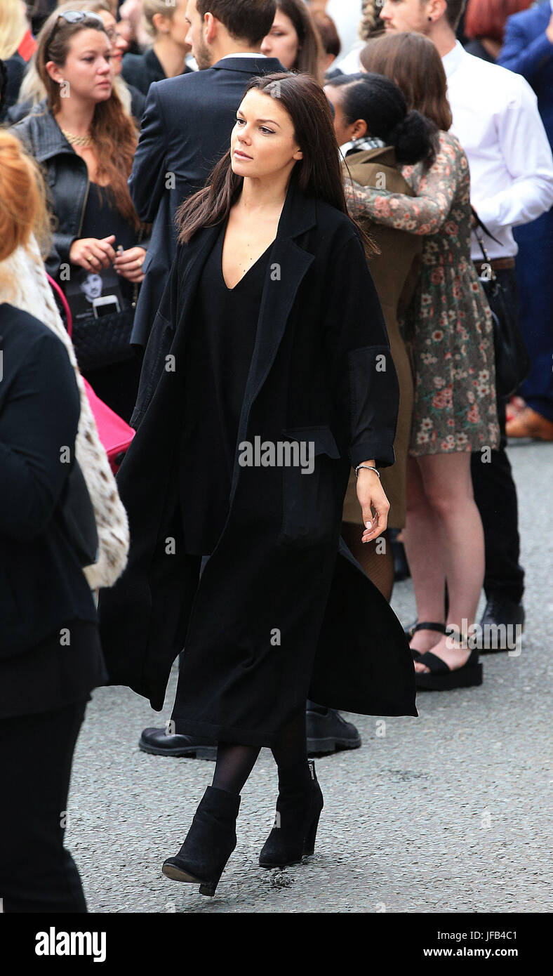 Faye Brookes, Kate Connor in Coronation Street spielt, fährt die ...