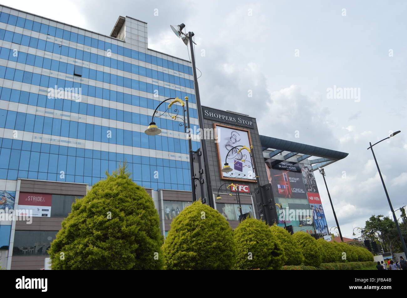 Garuda einkaufszentrum -Fotos und -Bildmaterial in hoher Auflösung – Alamy
