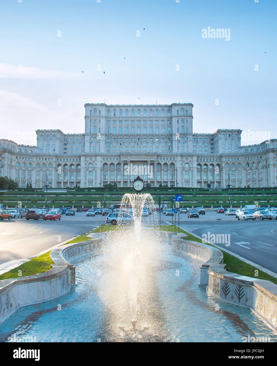 Romania Bucharest City Parliament Building Stockfotos & Romania ...