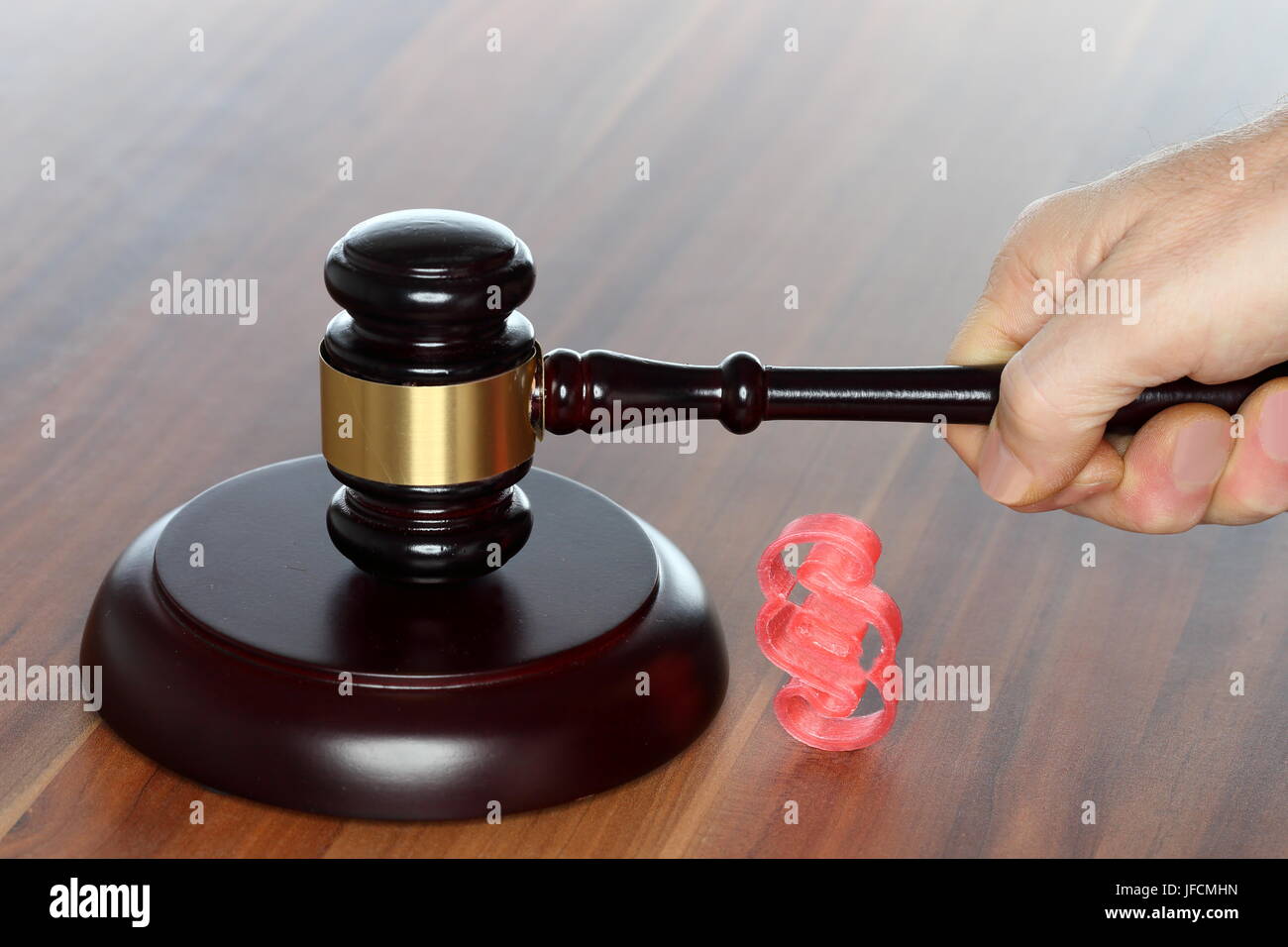 Rechtsanwalt symbol -Fotos und -Bildmaterial in hoher Auflösung – Alamy