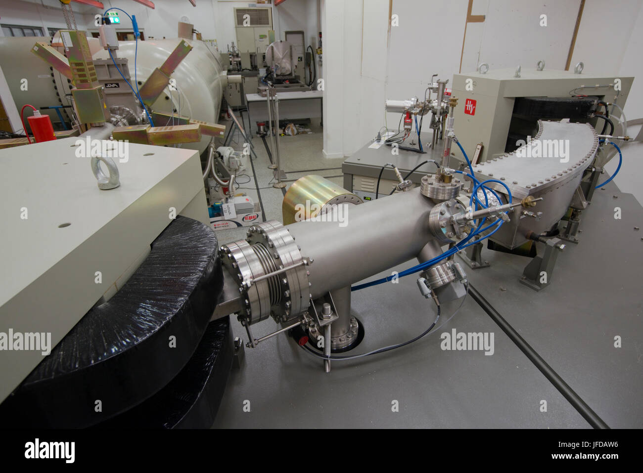 Oxford radiocarbon accelerator unit -Fotos und -Bildmaterial in hoher ...