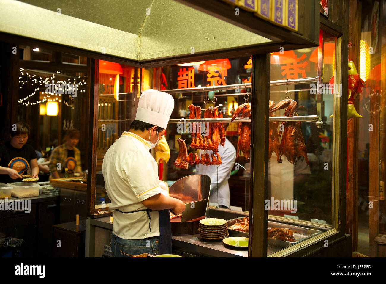 Restaurant mit pekingente -Fotos und -Bildmaterial in hoher Auflösung ...