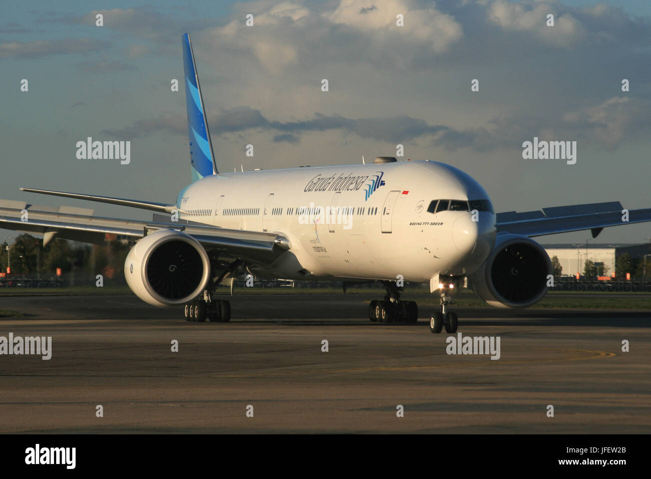 Garuda airlines -Fotos und -Bildmaterial in hoher Auflösung – Alamy