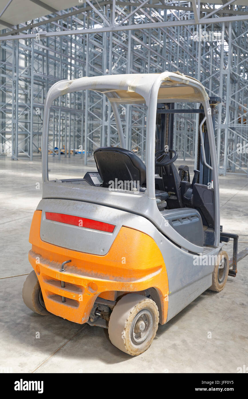 Forklift truck -Fotos und -Bildmaterial in hoher Auflösung – Alamy