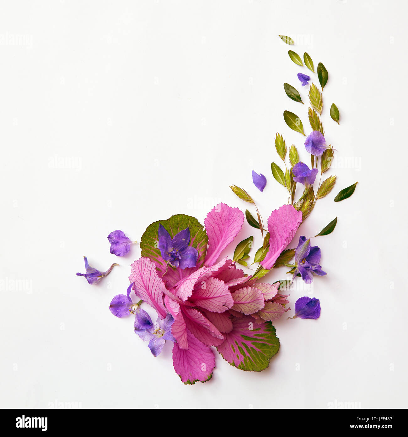 Ecke Blumenrahmen Stockfotos und -bilder Kaufen - Alamy
