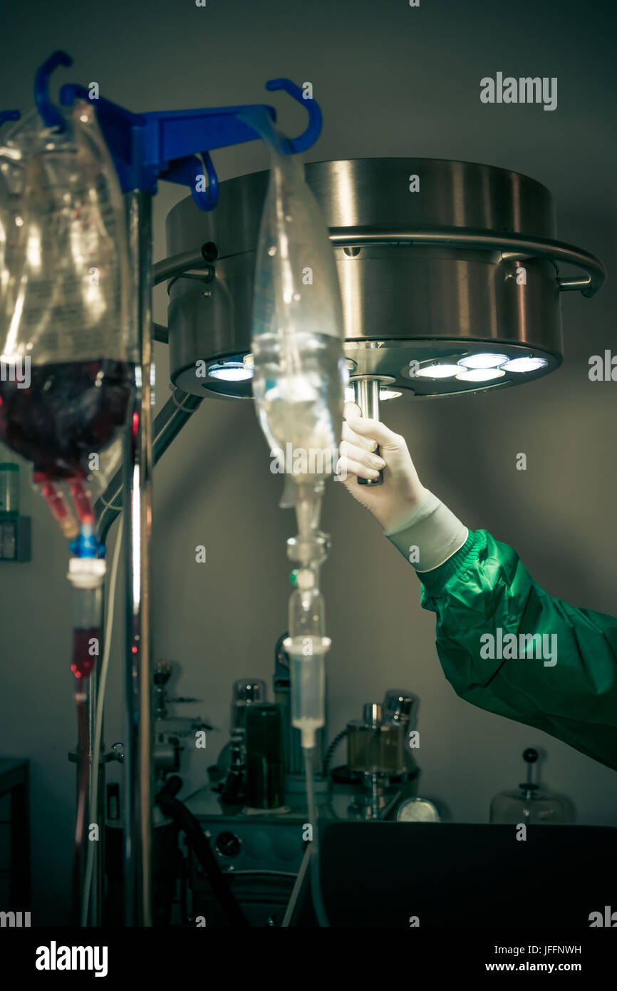 Iv infusionen -Fotos und -Bildmaterial in hoher Auflösung – Alamy