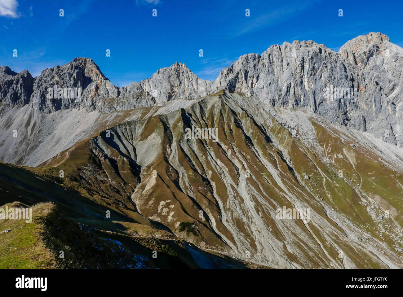 Blick auf die schusselkarspitze -Fotos und -Bildmaterial in hoher ...