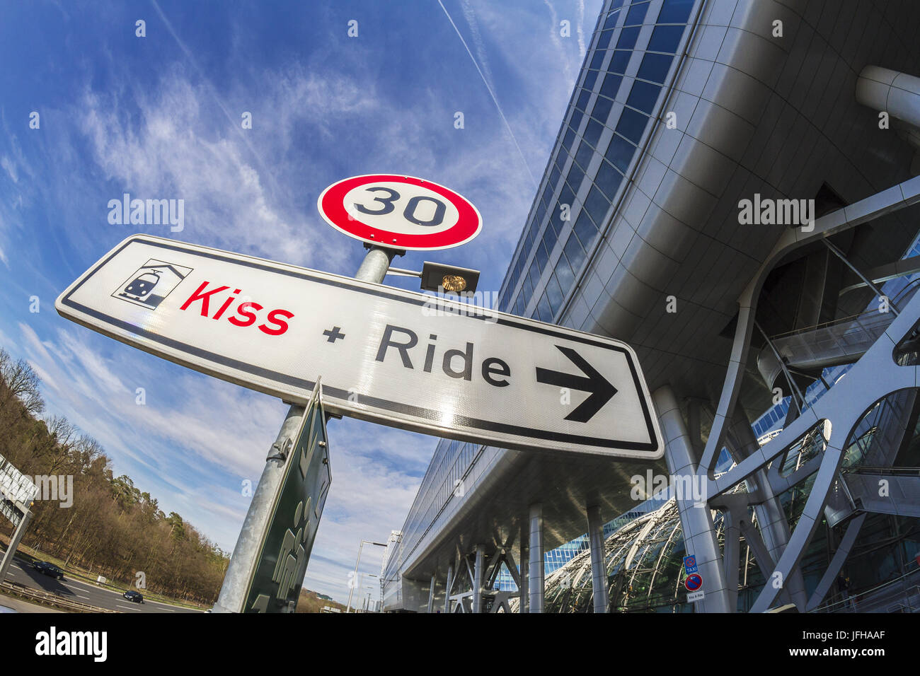 Kiss ride -Fotos und -Bildmaterial in hoher Auflösung – Alamy