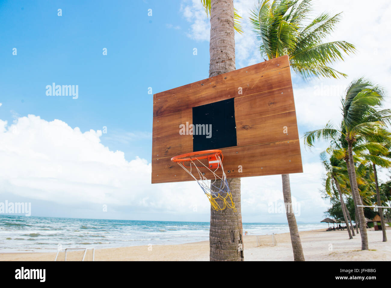 Basketball am strand -Fotos und -Bildmaterial in hoher Auflösung – Alamy