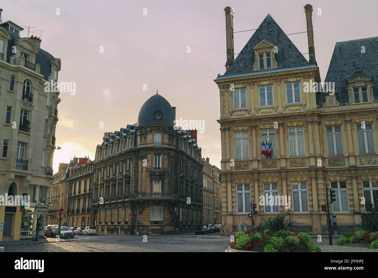 Gotische baukunst a frankreich -Fotos und -Bildmaterial in hoher Auflösung – Alamy