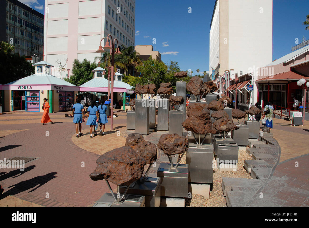 Gut mit gibeon meteoriten -Fotos und -Bildmaterial in hoher Auflösung ...
