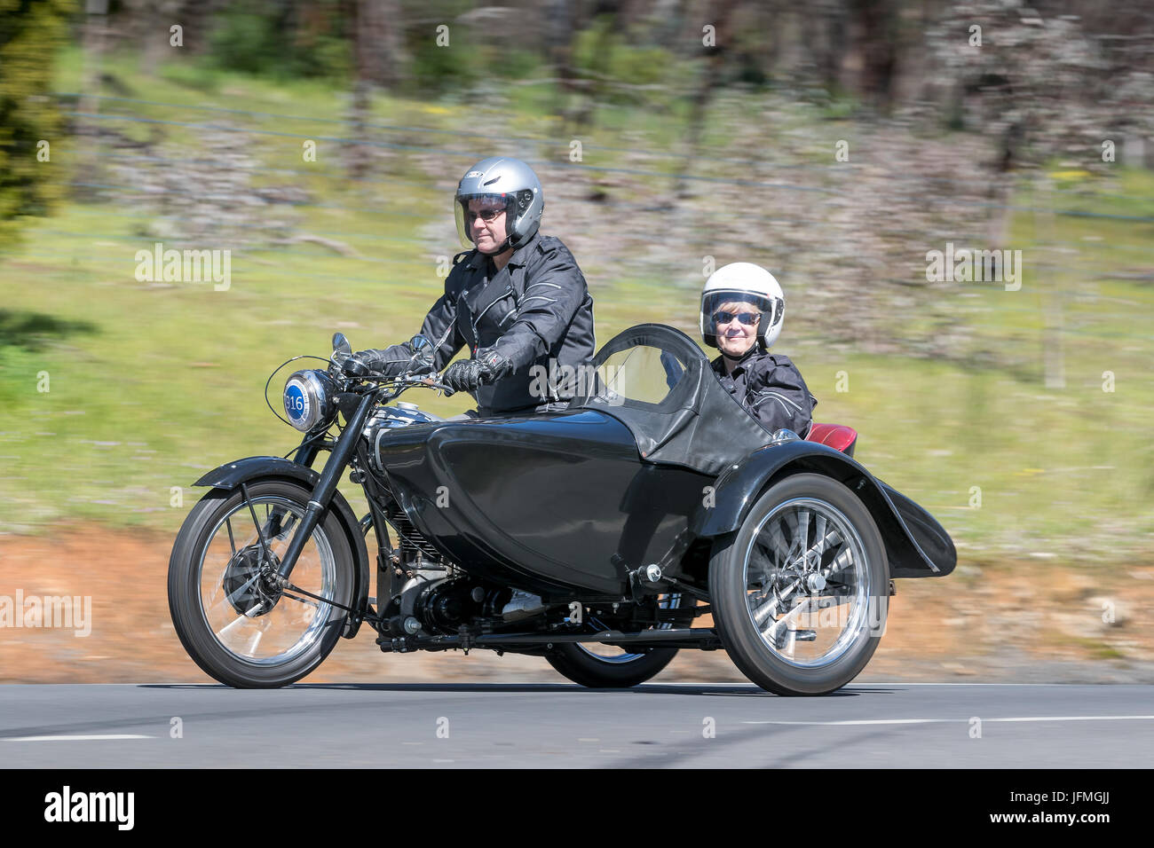 Bsa motorcycle sidecar -Fotos und -Bildmaterial in hoher Auflösung – Alamy