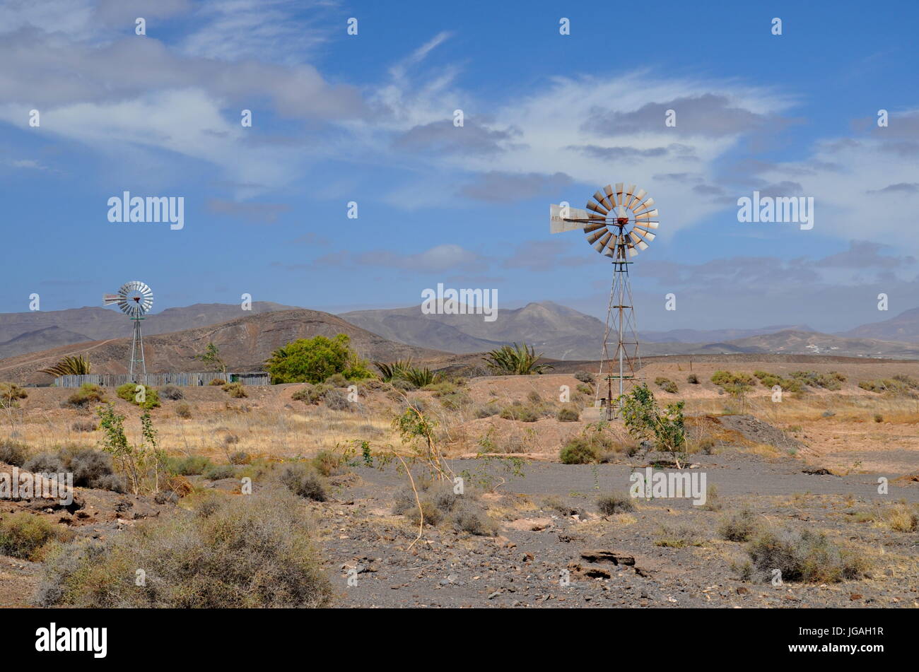 Wasser windkraftanlage -Fotos und -Bildmaterial in hoher Auflösung ...
