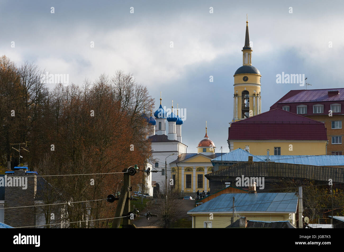 Russisch-orthodoxe Kirchen in der Mitte des Borovsk Stadt, Region ...