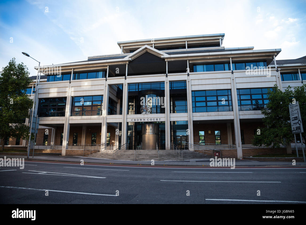 Kingston crown court -Fotos und -Bildmaterial in hoher Auflösung – Alamy