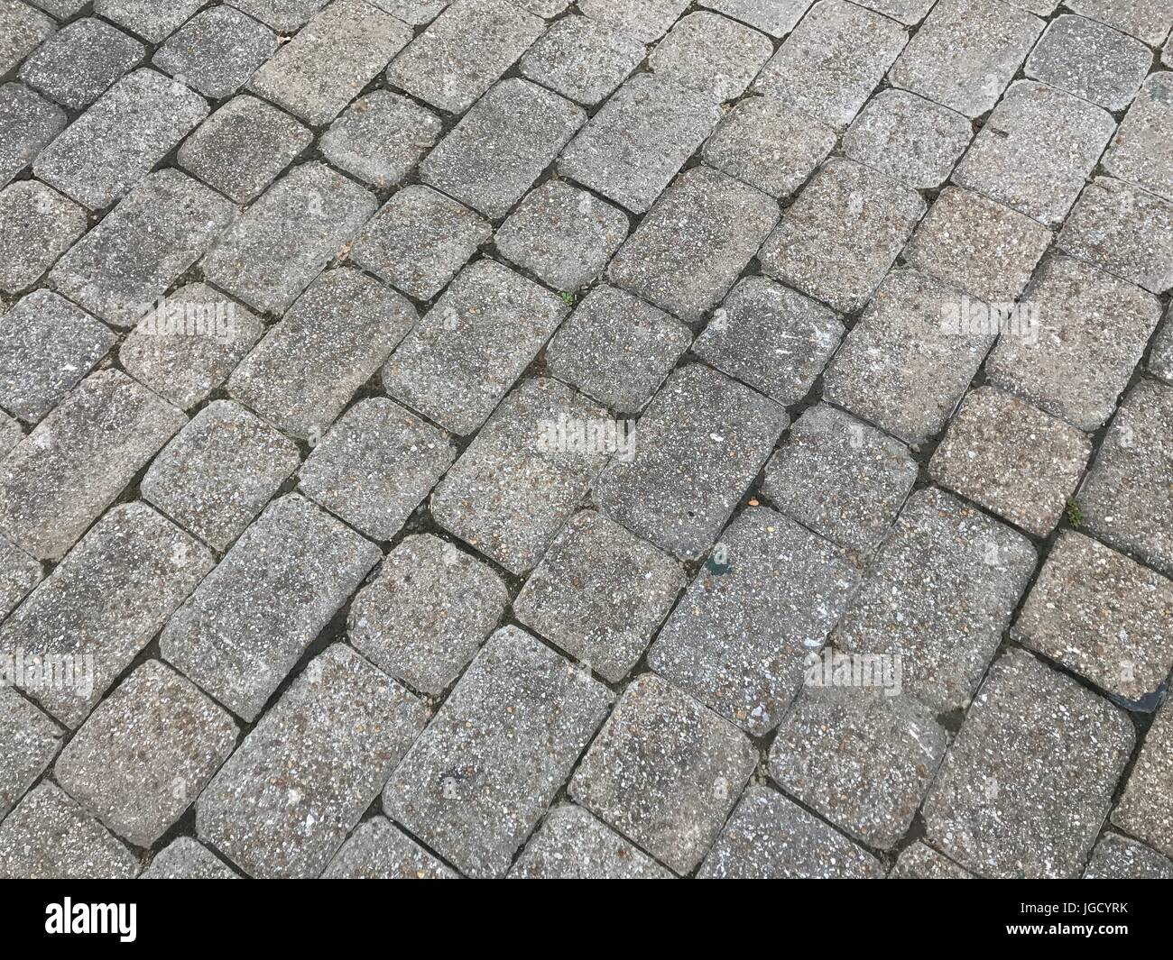 Kopfsteinpflaster fahren -Fotos und -Bildmaterial in hoher Auflösung ...