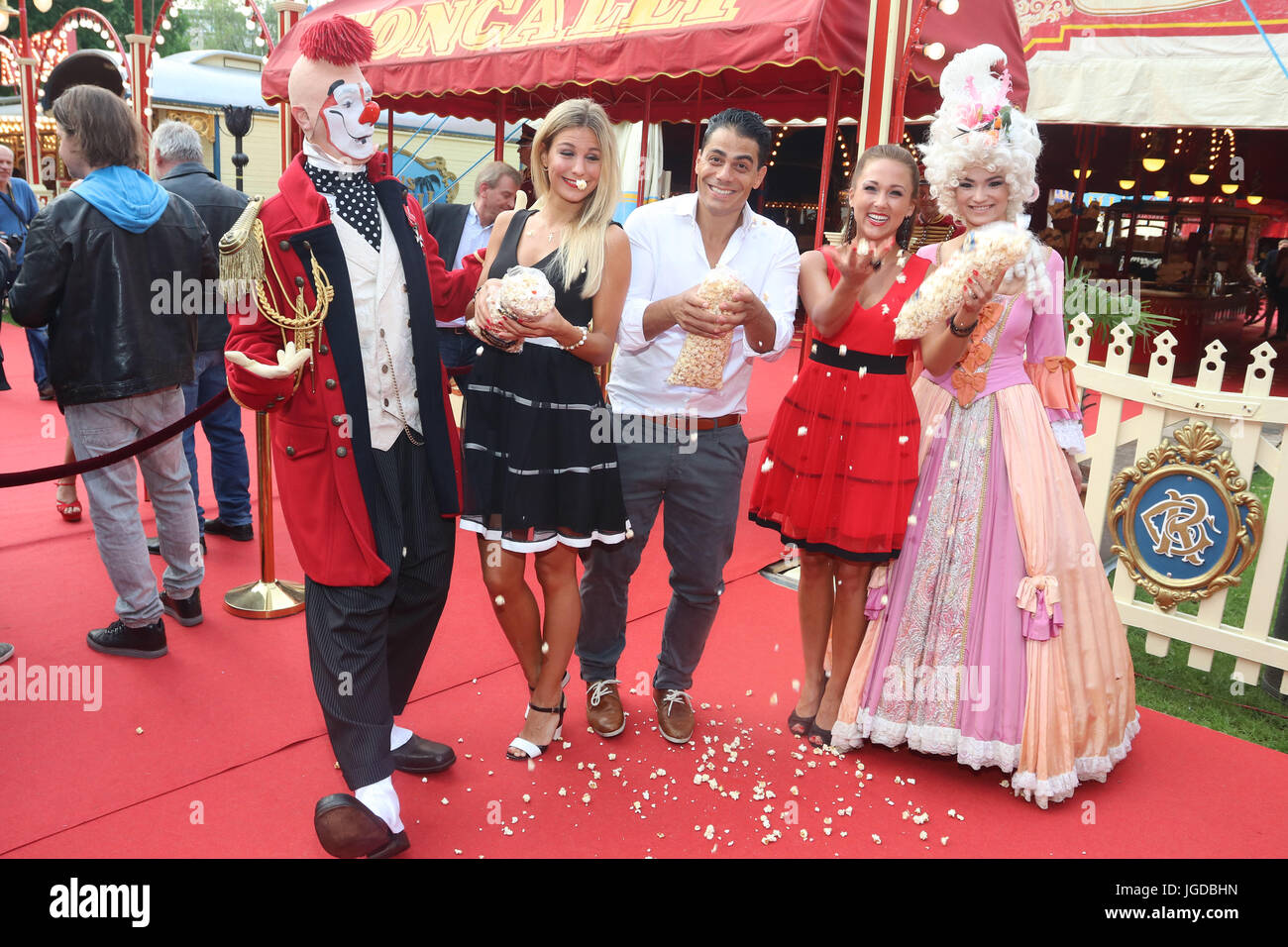 Hot banditoz zirkus -Fotos und -Bildmaterial in hoher Auflösung – Alamy