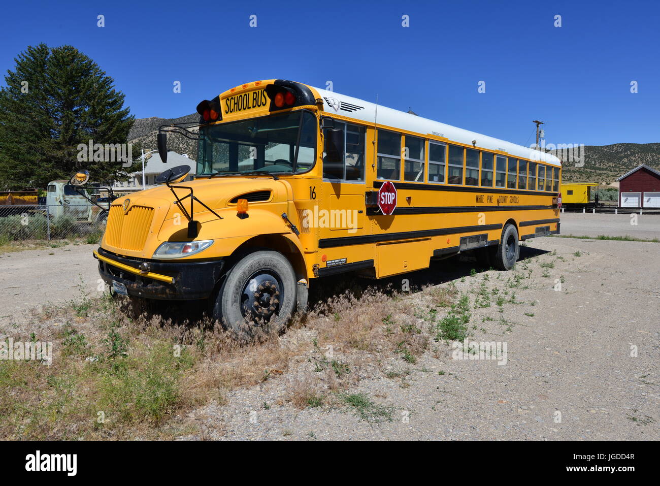 Fertige busse -Fotos und -Bildmaterial in hoher Auflösung – Alamy