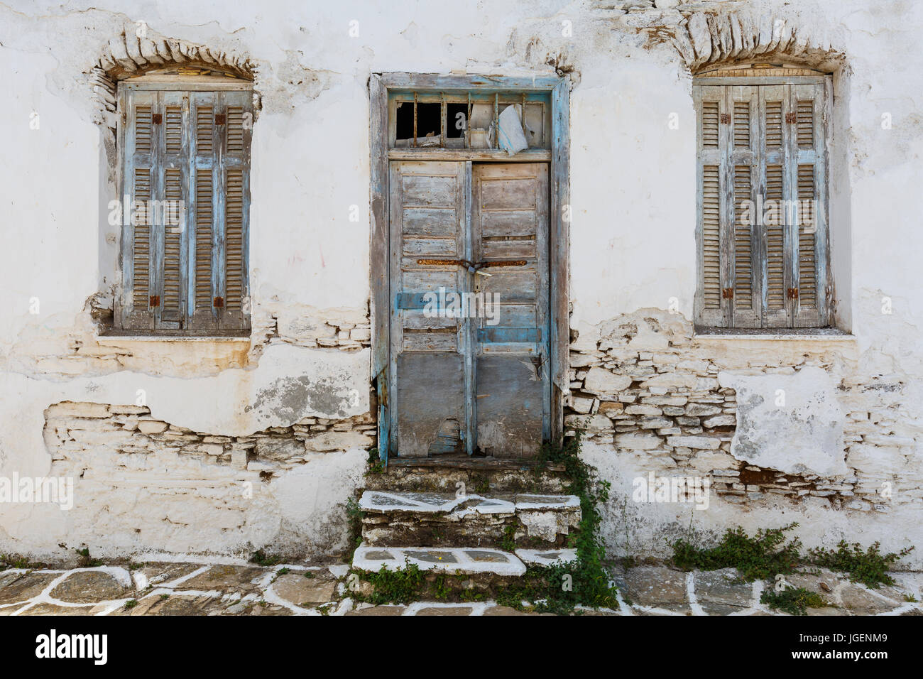 Verlassenes Haus in Messaria Village auf Kythnos Insel Stockfotografie ...