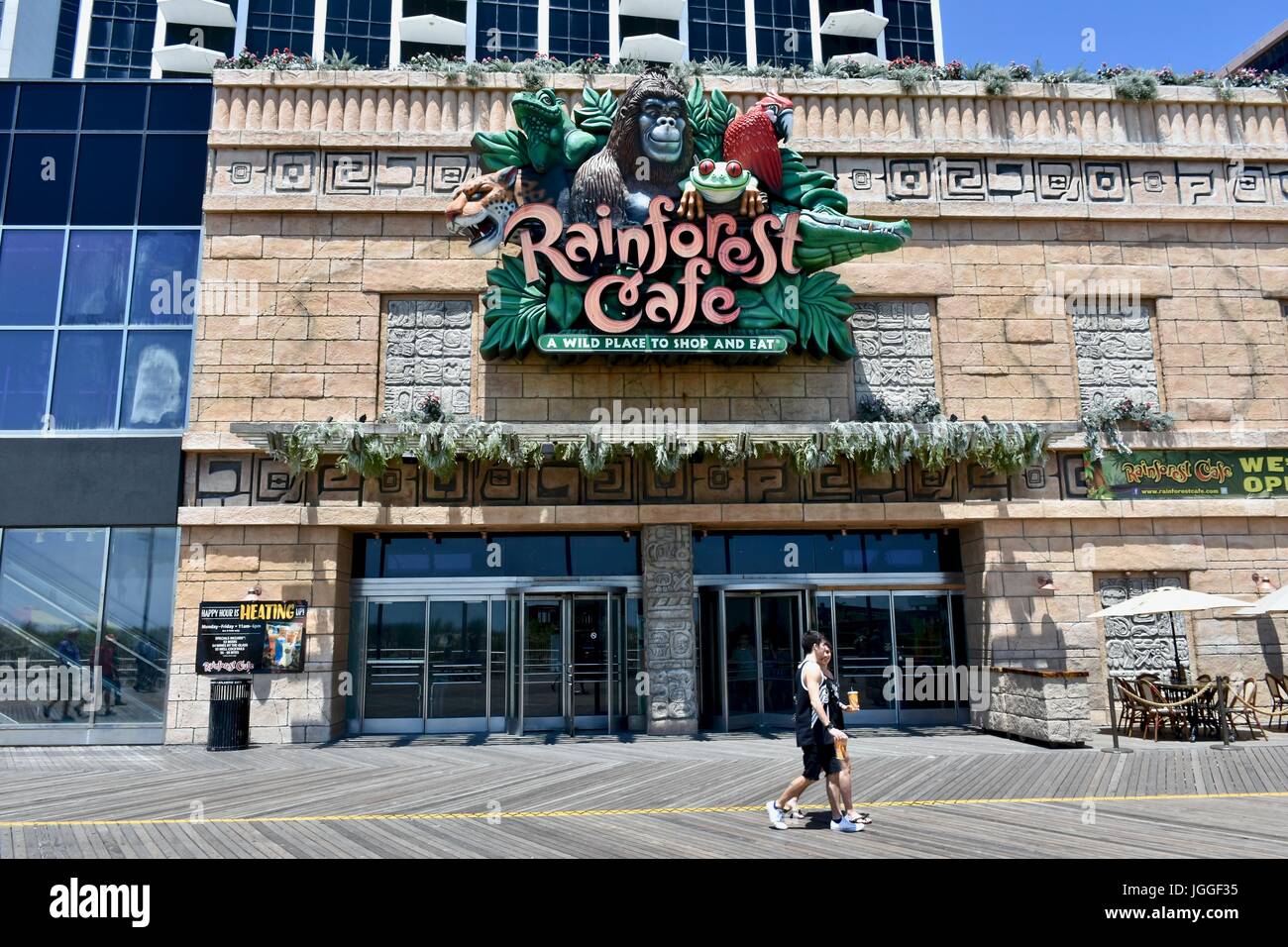 The rainforest cafe -Fotos und -Bildmaterial in hoher Auflösung – Alamy