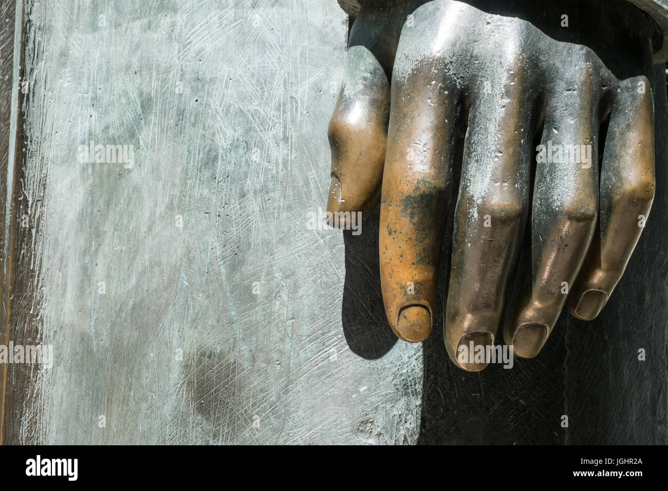 Daumen statue -Fotos und -Bildmaterial in hoher Auflösung – Alamy