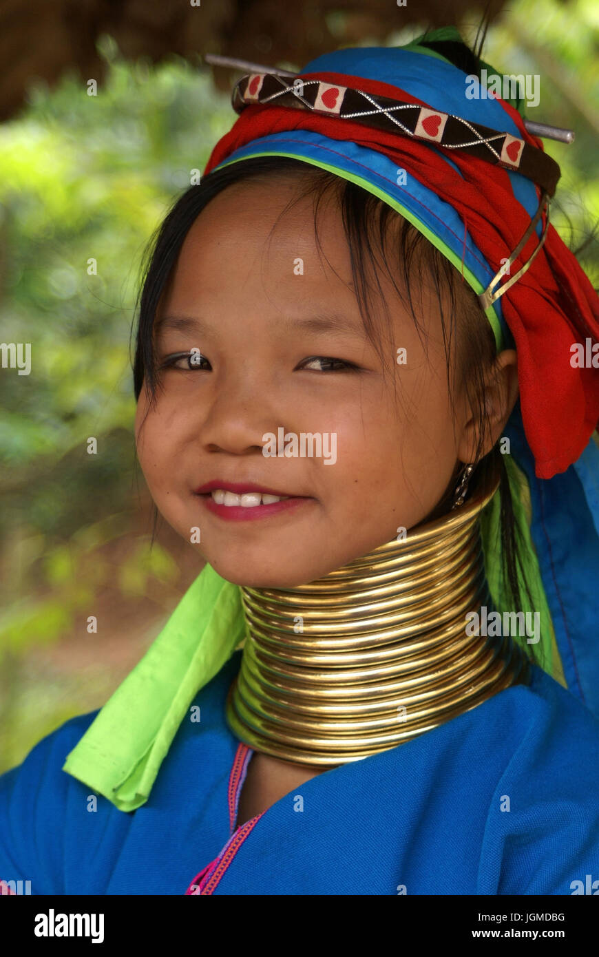 Karen stamm mit langem hals -Fotos und -Bildmaterial in hoher Auflösung – Alamy