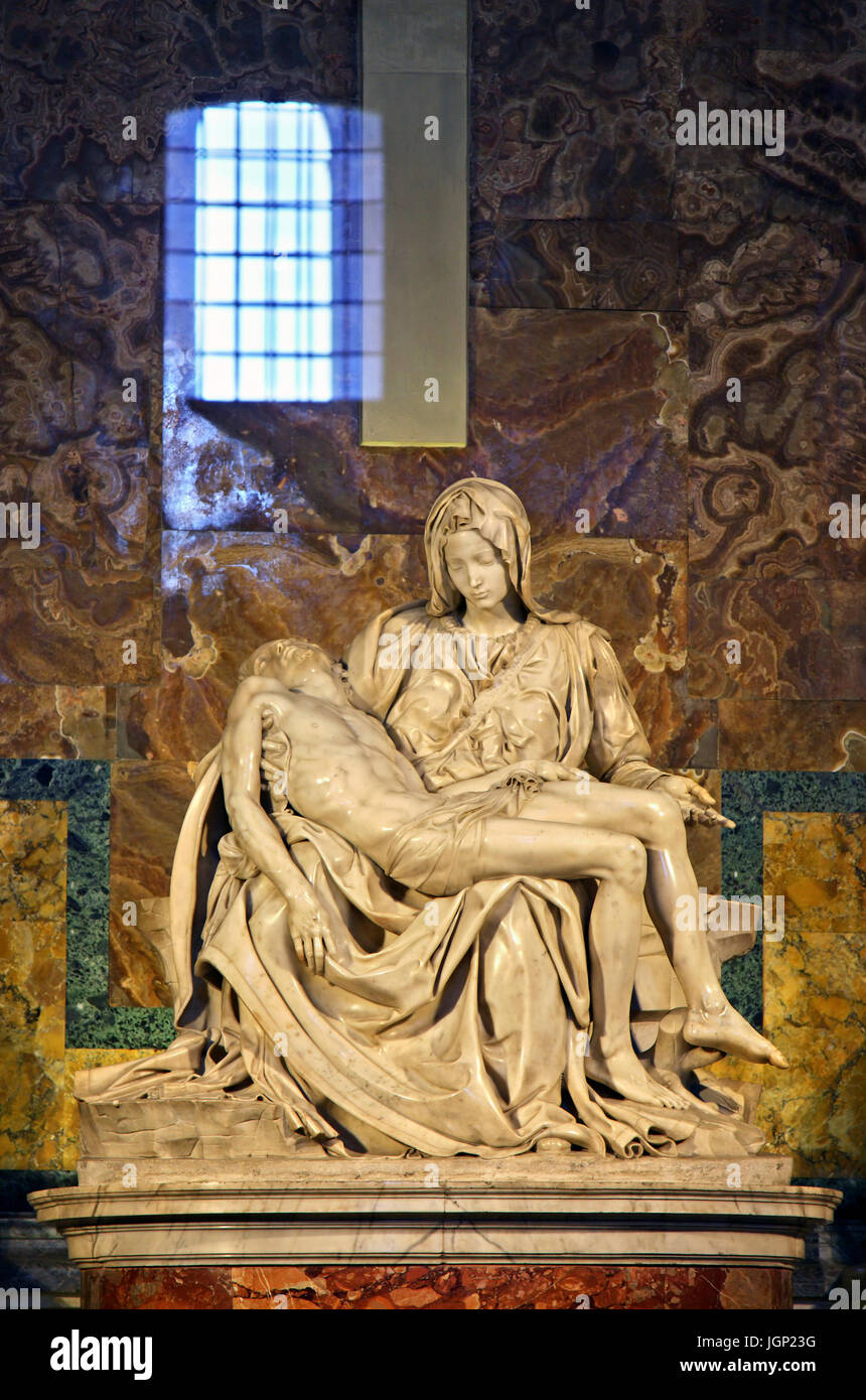 Pieta Sculpture Michelangelo In St Stockfotos und -bilder Kaufen - Alamy