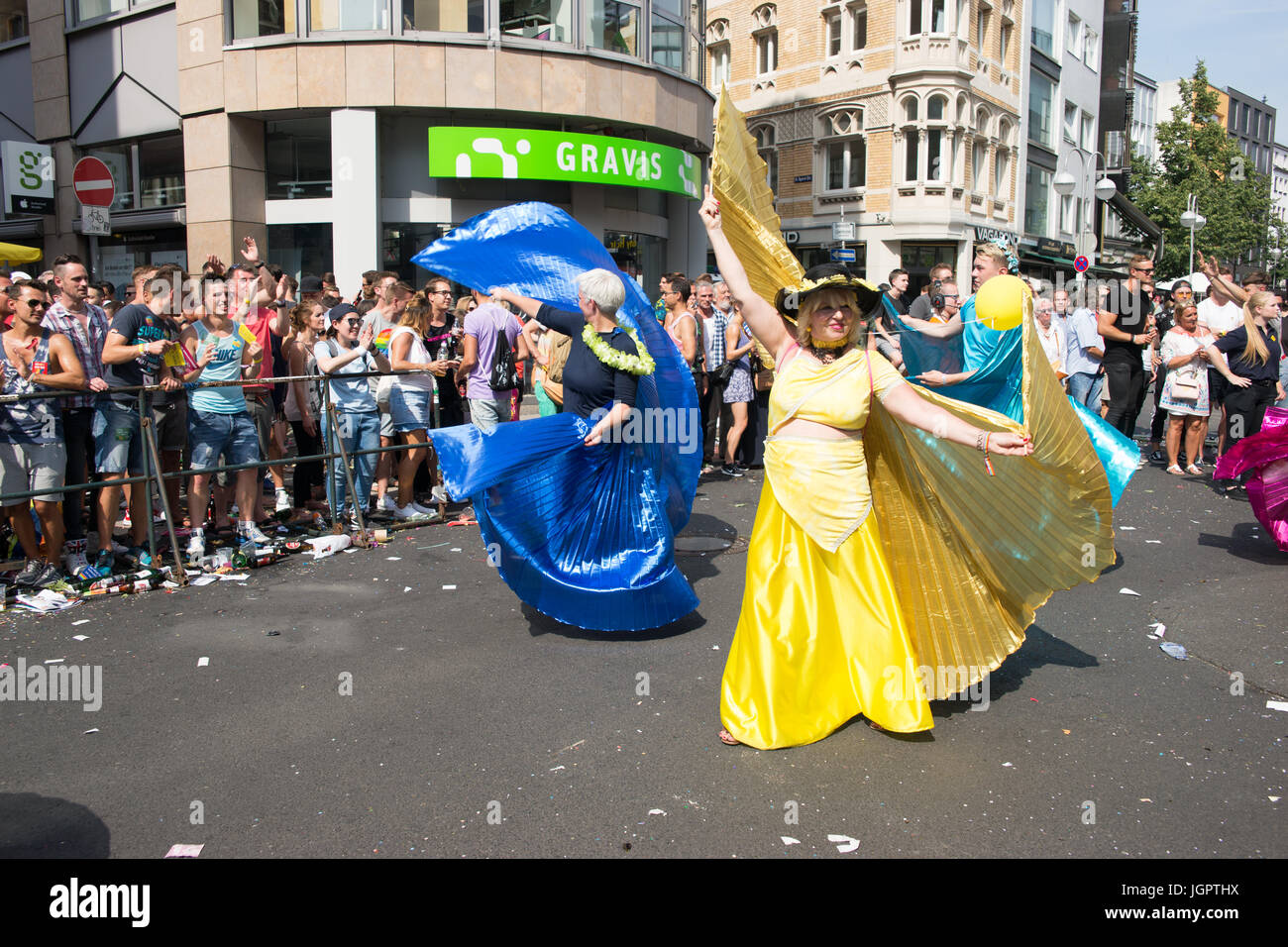 Csd parade köln -Fotos und -Bildmaterial in hoher Auflösung – Alamy