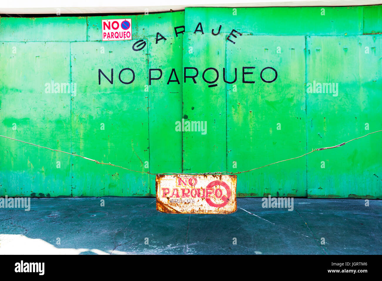 Garaje kein parqueo -Fotos und -Bildmaterial in hoher Auflösung – Alamy