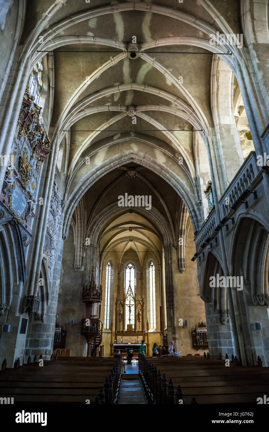 Hauptschiff und Altar der Gotik lutherische Kathedrale der Heiligen ...