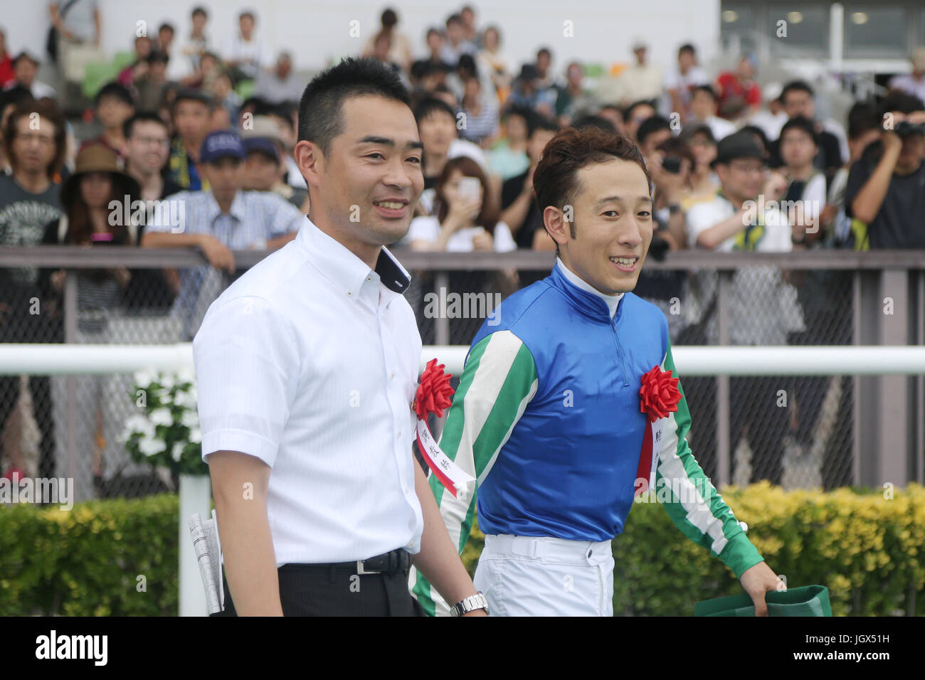 Aichi, Japan. 9. Juli 2017. (L-R) Ryo Terashima, Yusuke Fujioka Pferderennen: Trainer Ryo ...