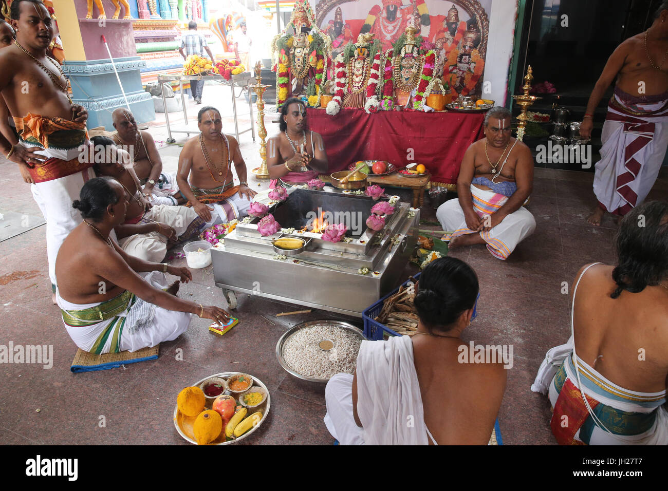 Hinduistische zeremonien -Fotos und -Bildmaterial in hoher Auflösung – Alamy