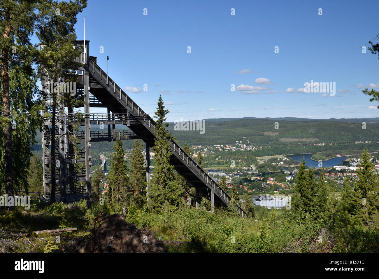 Blick von der Schanzenanlage über die Stadt "Solleftea" im Norden von ...