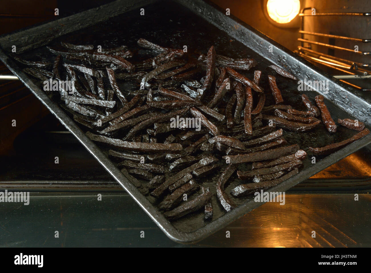 Verbrannte Backofen Pommes Frites zubereitet Stockfotografie - Alamy