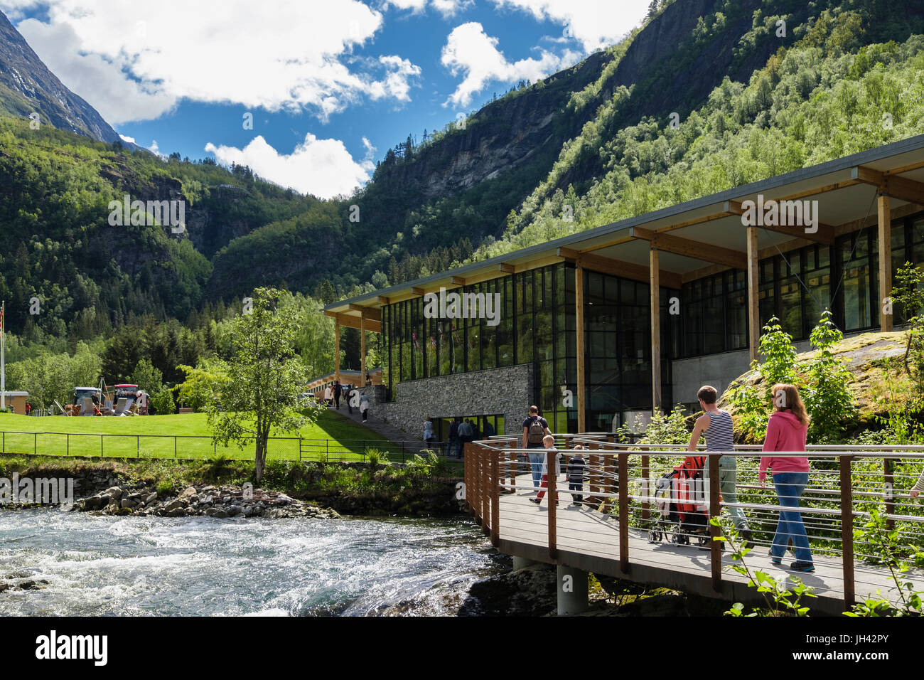 Geiranger gehweg -Fotos und -Bildmaterial in hoher Auflösung – Alamy