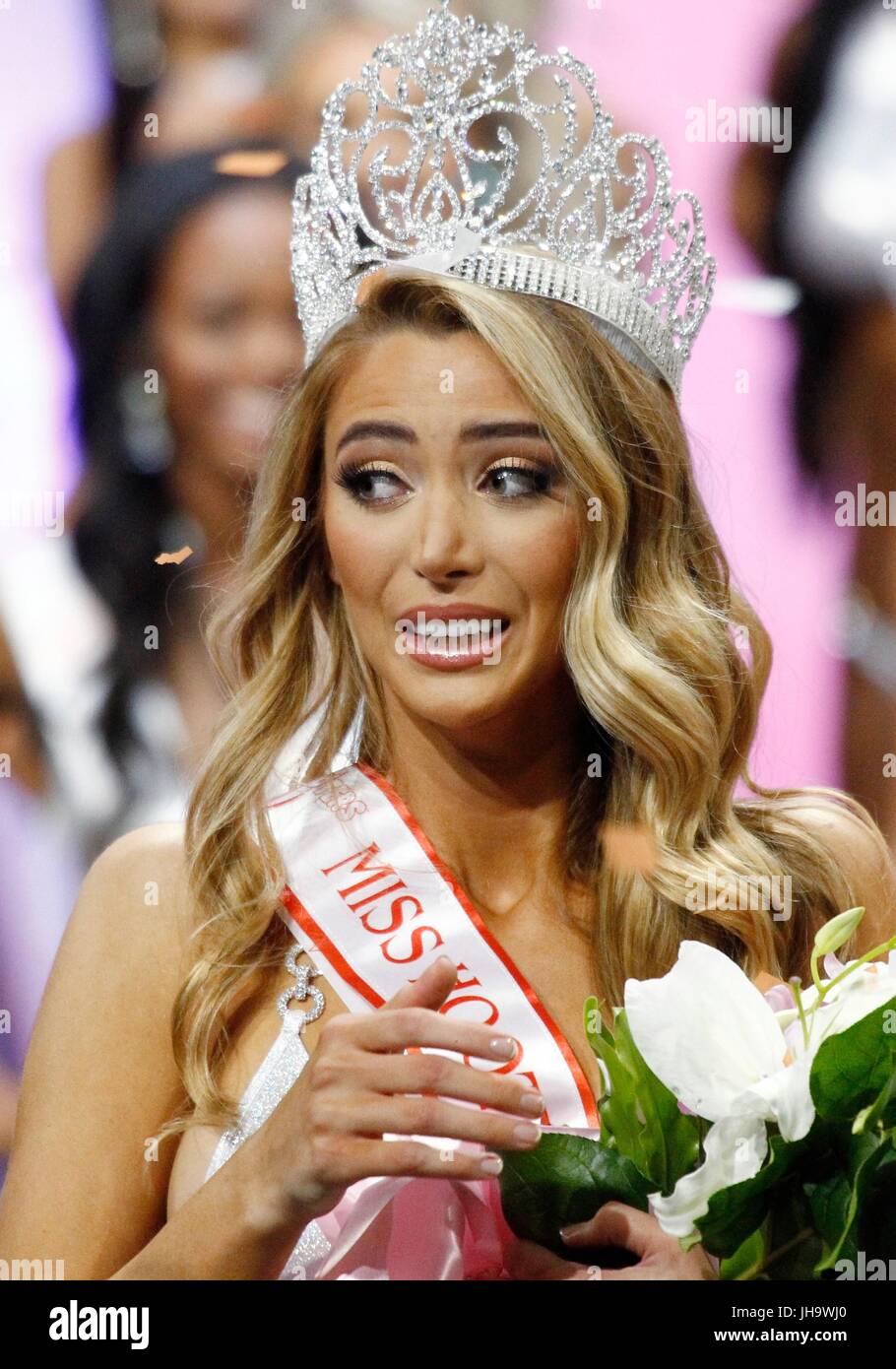 Chelsea morgensen miss hooters international 2017 -Fotos und ...