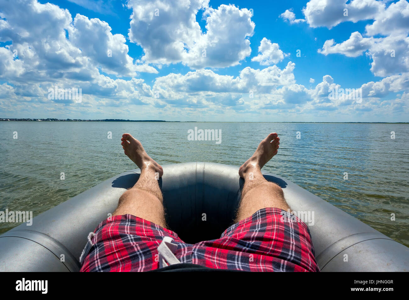 Schlauchboot auf weißem hintergrund -Fotos und -Bildmaterial in hoher ...