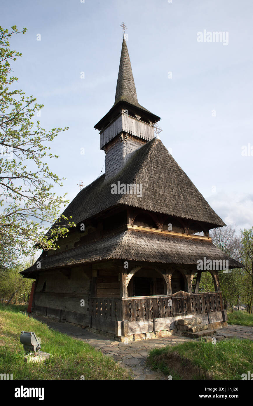Romania maramures barsana wooden churches -Fotos und -Bildmaterial in hoher Auflösung – Alamy