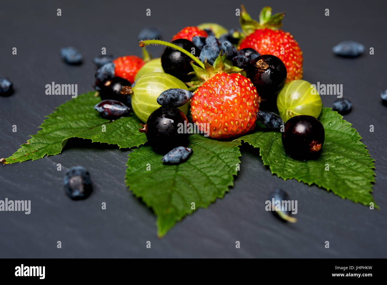 Gemischte Frucht Erdbeere Stockfotos und -bilder Kaufen - Alamy