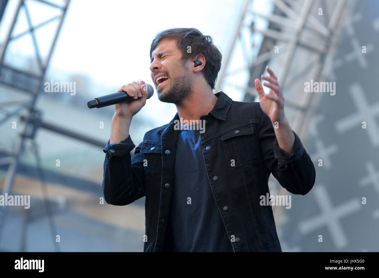 Max giesinger -Fotos und -Bildmaterial in hoher Auflösung – Alamy